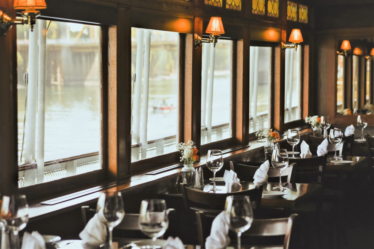 Restaurants & Bars - Old Sacramento Waterfront