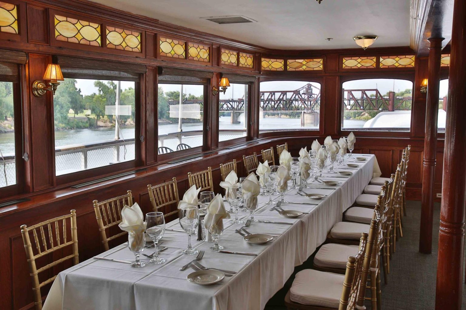 Hotels - Old Sacramento Waterfront